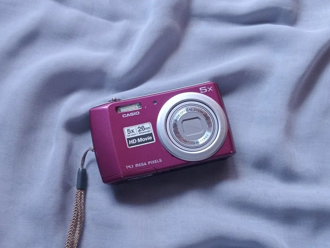 DIGICAM CASIO QV R200, Fotografi di Carousell