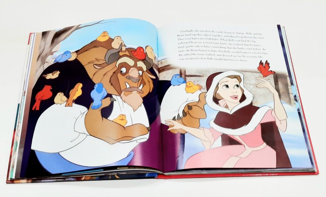DISNEY PRINCESS Enchanting Tales Read-Along Storybook and CD (3 Stories ...