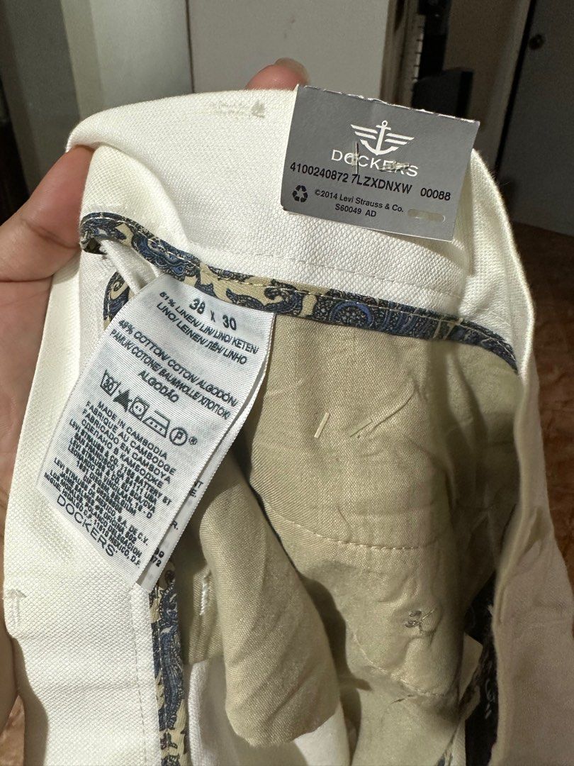 Dockers White Pants, Men's Fashion, Bottoms, Trousers on Carousell