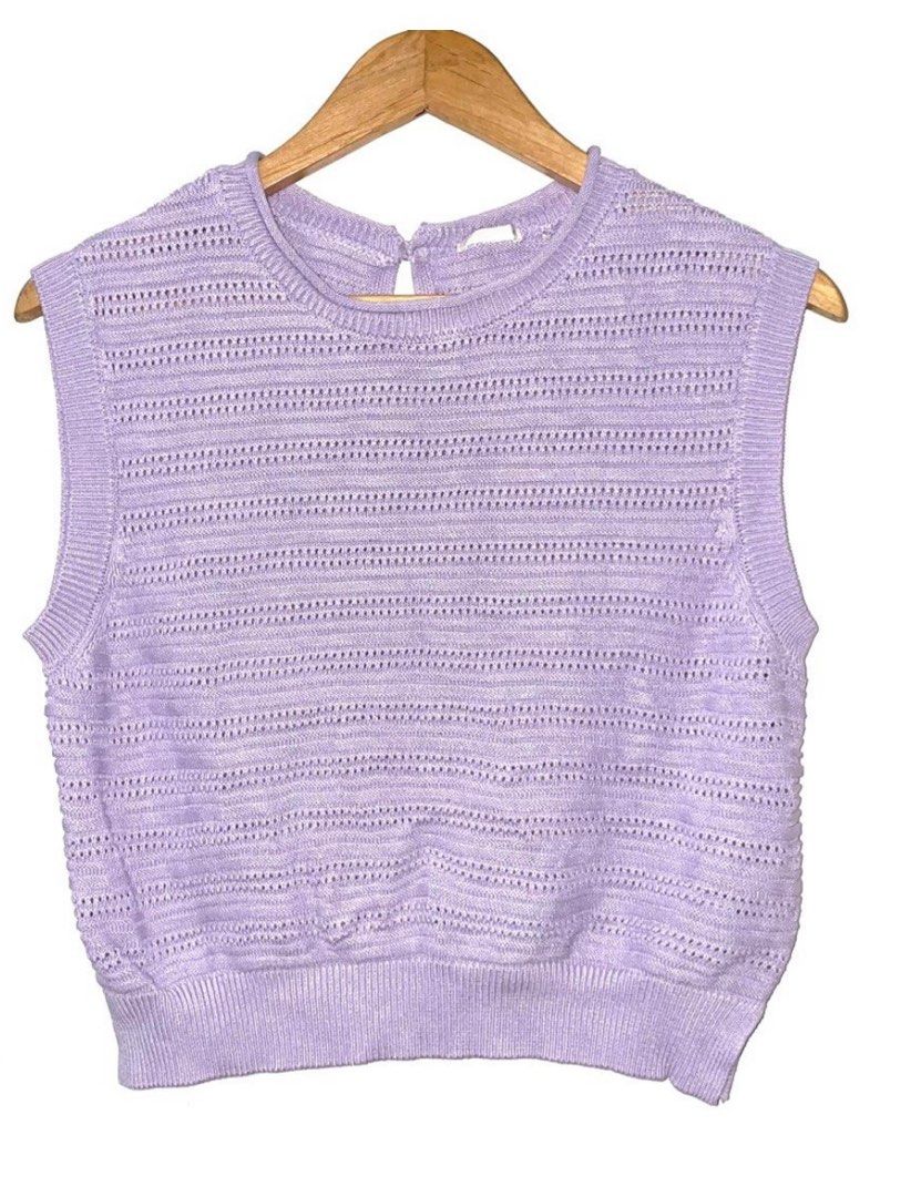 GU purple knitted vest, Women's Fashion, Tops, Blouses on Carousell