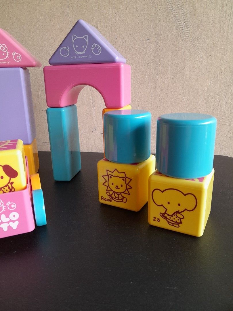 Hello Kitty Building Blocks on Carousell