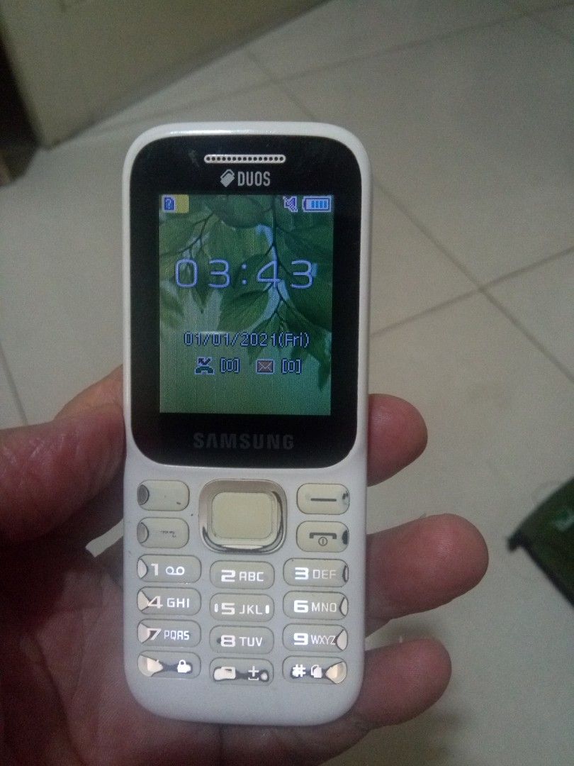 Hp jadul: Samsung B-310E Duo/ 2 SIM, Telepon Seluler & Tablet, Lainnya di Carousell