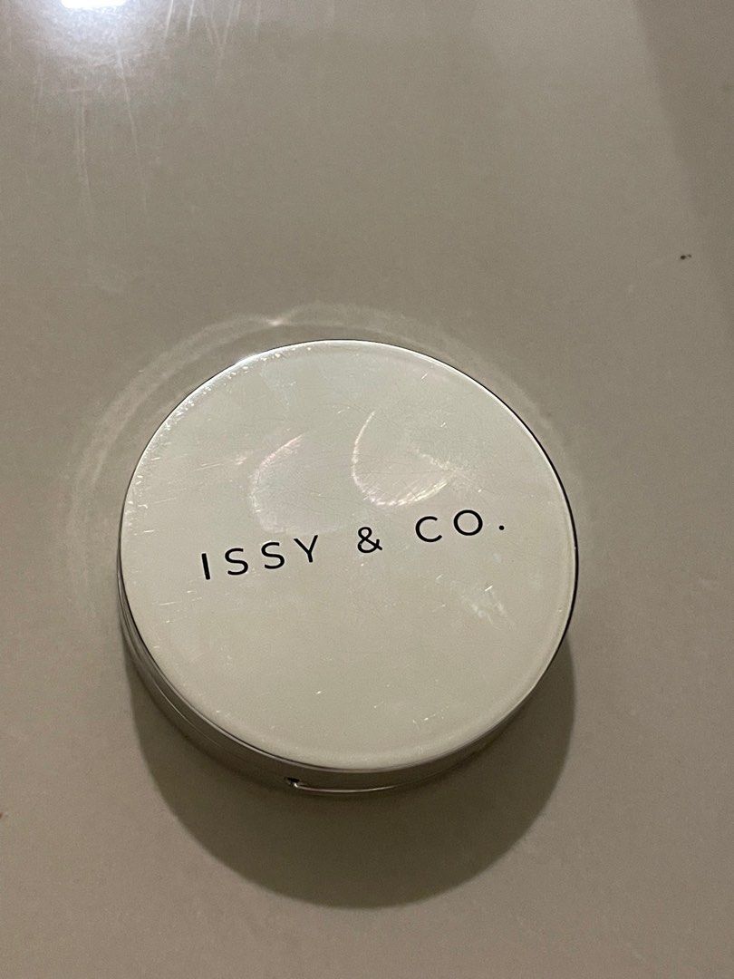Issy & Co Blush, Beauty & Personal Care, Face, Makeup on Carousell