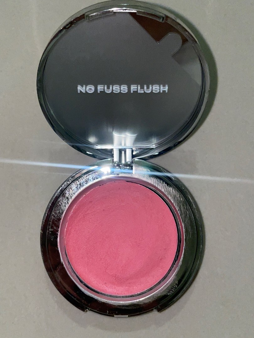 Issy & Co Blush, Beauty & Personal Care, Face, Makeup on Carousell