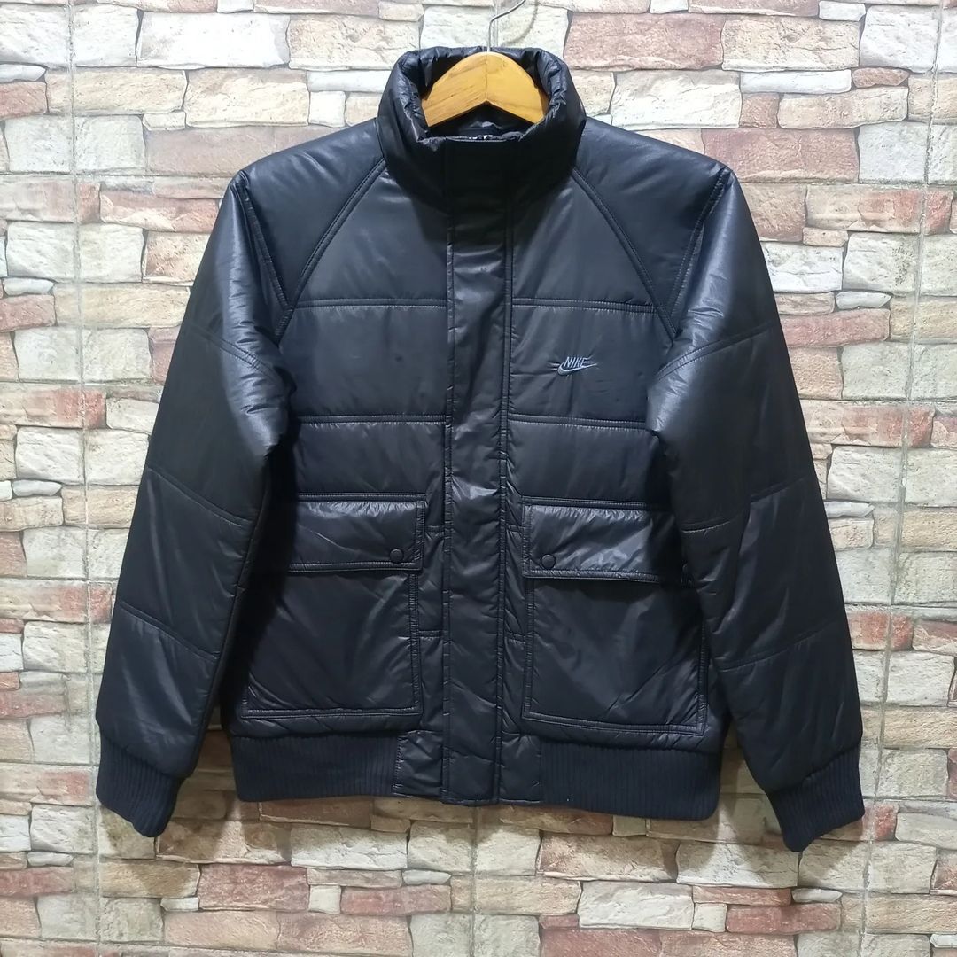 Jaket puffer * NIKE * size L . P65 x L55, Fesyen Pria, Pakaian , Atasan ...