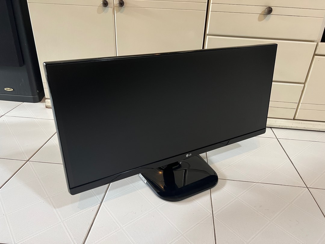 LG 29" Ultrawide monitor. Model:29UM58, Computers & Tech, Parts ...
