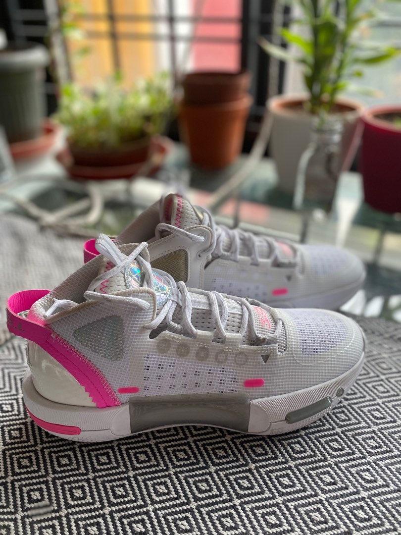 LiNing Shadow 4, Men's Fashion, Footwear, Sneakers on Carousell