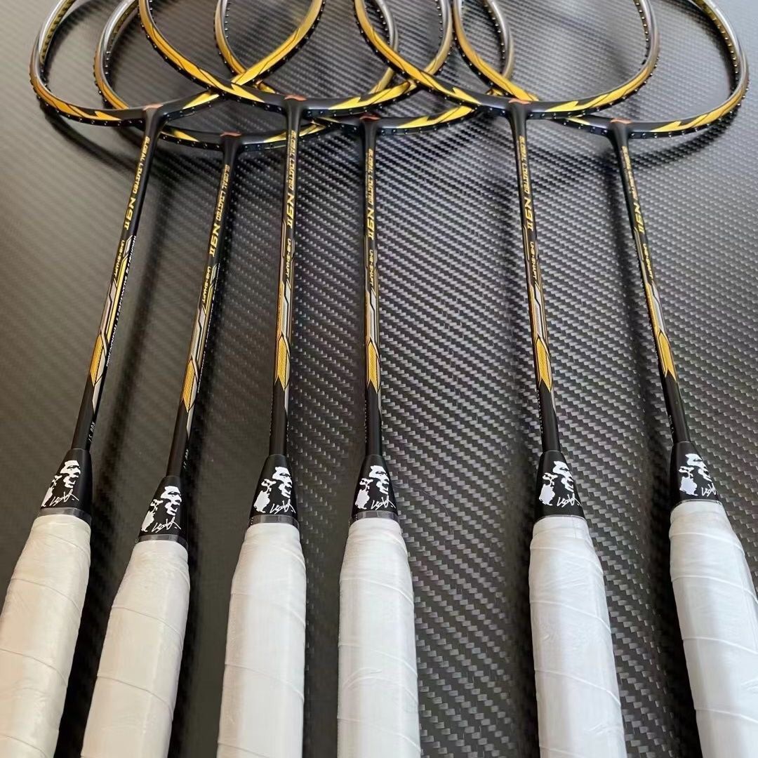 【限量】Lining/李寧羽毛球拍N92傅海峰限量版, 運動產品, 運動與體育, 運動與體育 - 球拍和球類運動 - Carousell