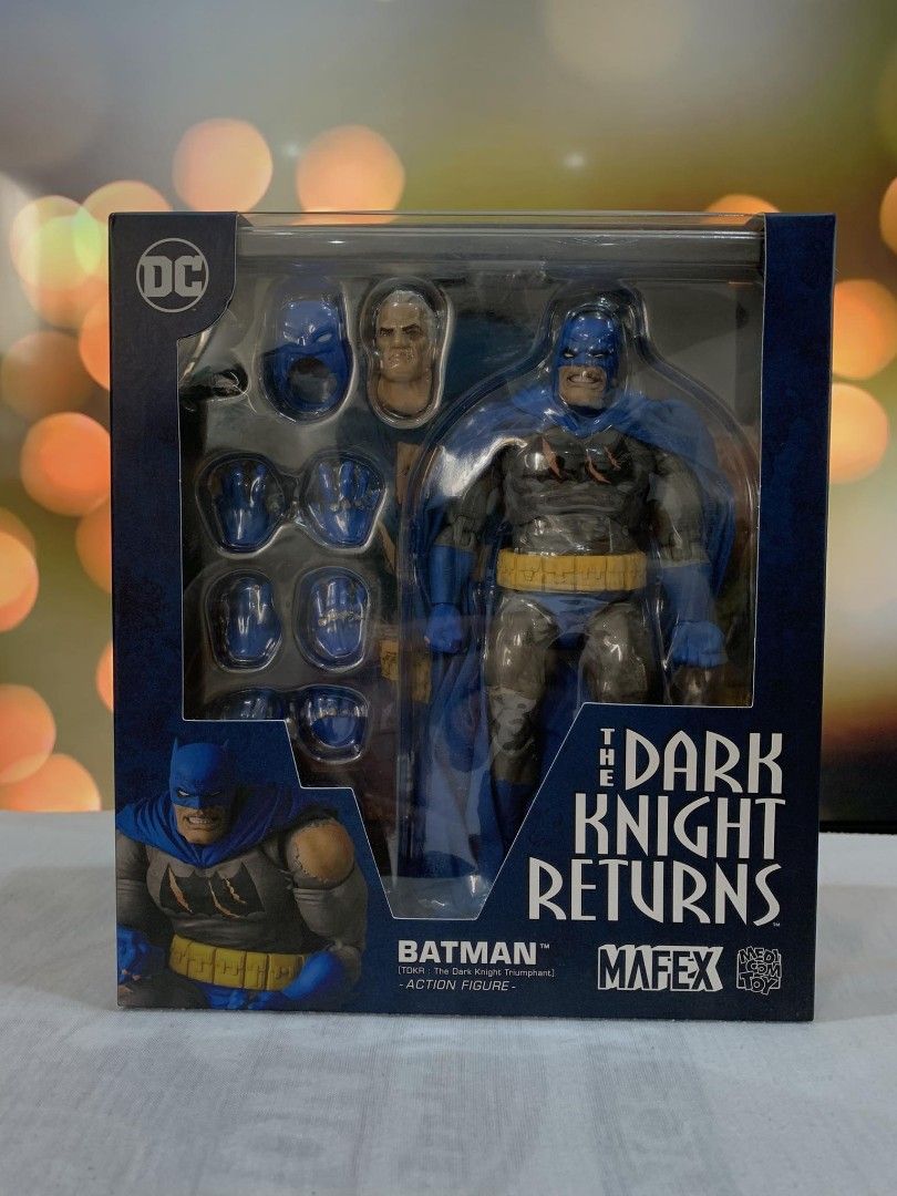 Mafex the Dark Knight Returns Batman (Triumphant Battle Damaged Blue ...