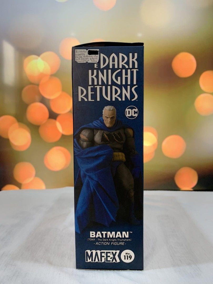 Mafex the Dark Knight Returns Batman (Triumphant Battle Damaged Blue ...