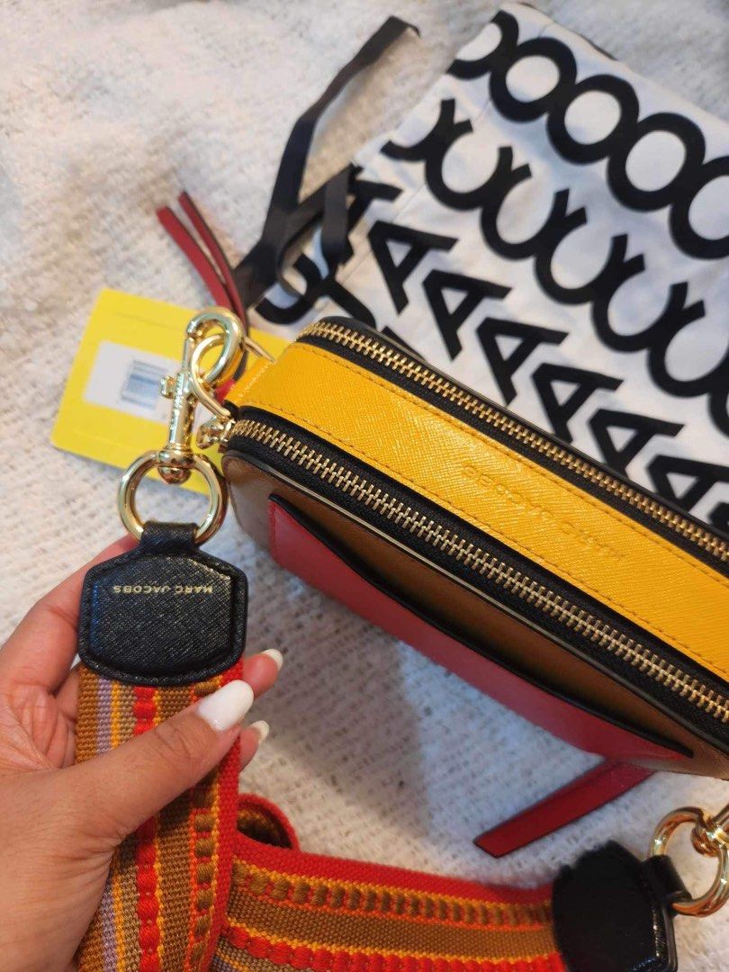 Marc Jacobs Snapshot On Hand, Women's Fashion, Bags & Wallets, Cross ...