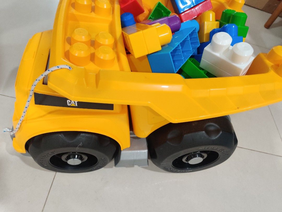 Mega Bloks big CAT dump truck with lots of blocks, Babies & Kids ...