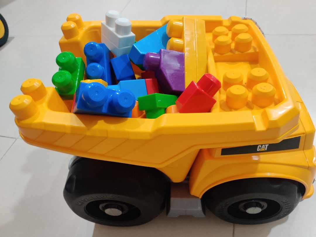 Mega Bloks big CAT dump truck with lots of blocks, Babies & Kids ...