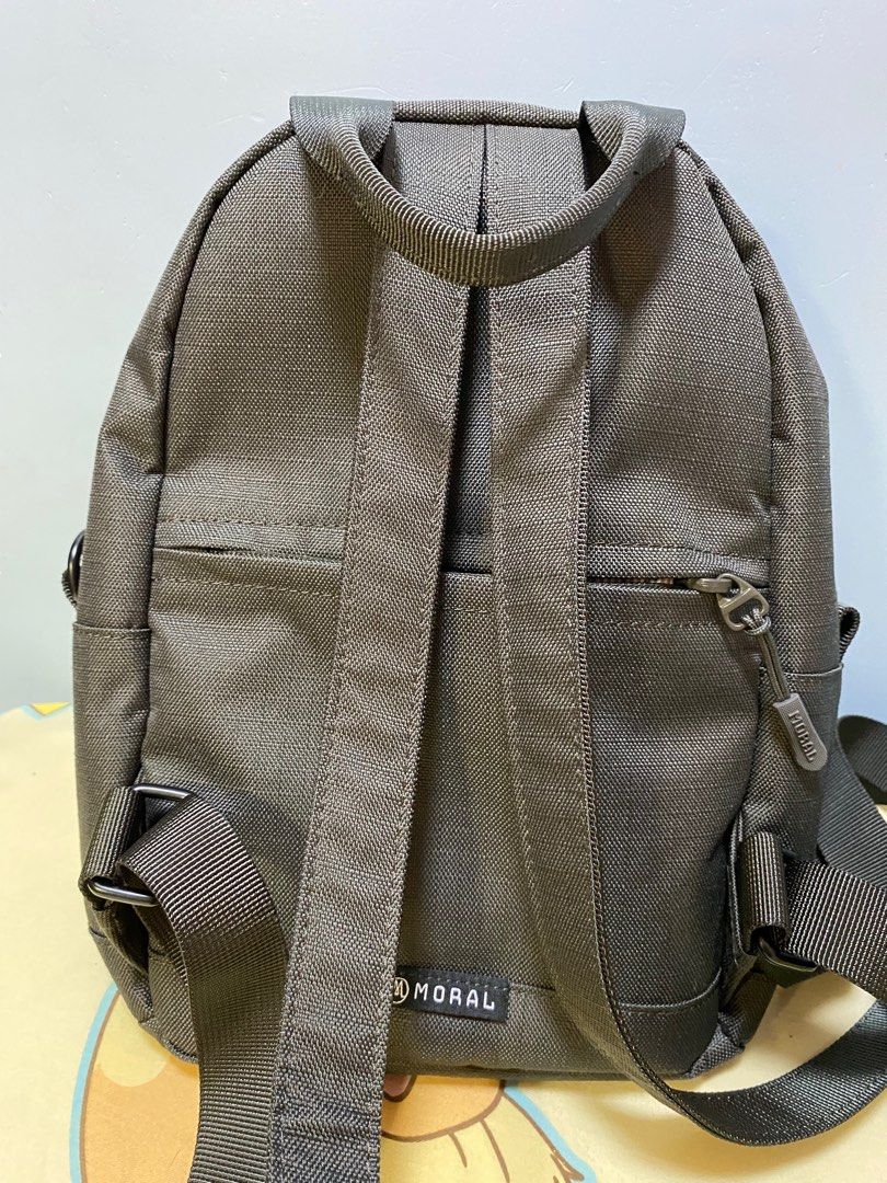 moral backpack, 女裝, 手袋及銀包, 背囊 - Carousell