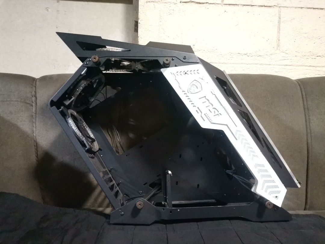 MSI Cyborg Case with fans, Computers & Tech, Parts & Accessories ...