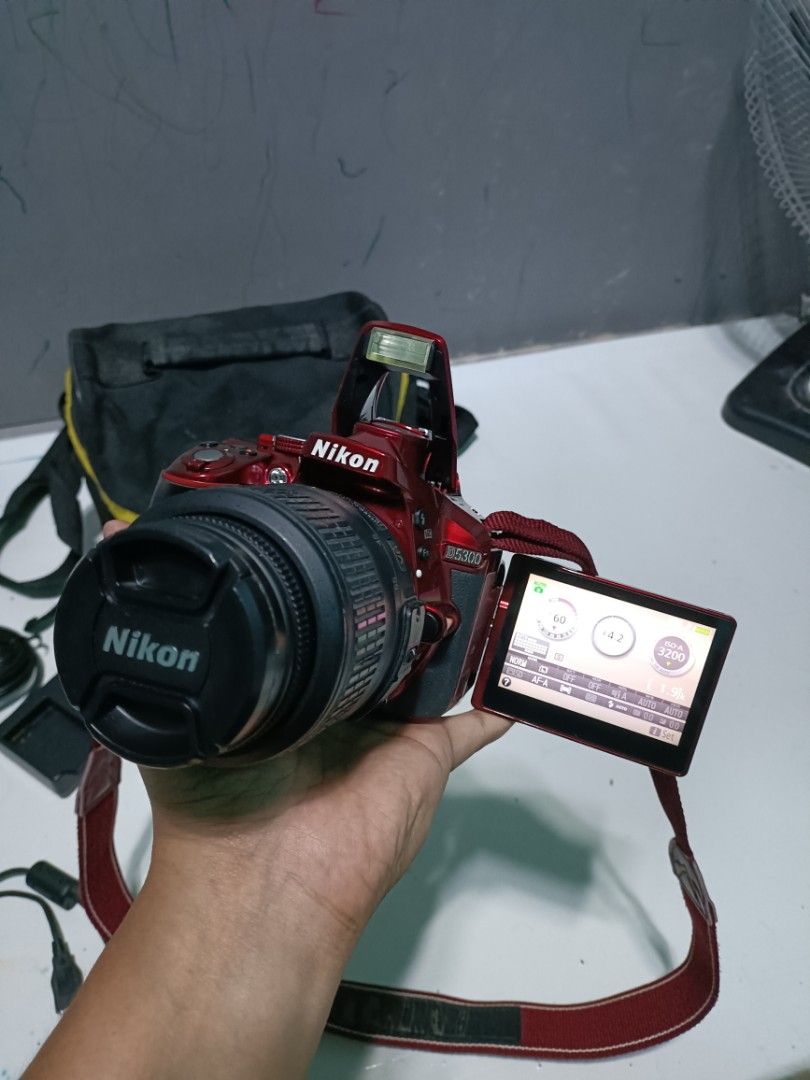 Nikon d5300 Red Edition Good as New 18-55mm Kitlens Set na po Smooth ...