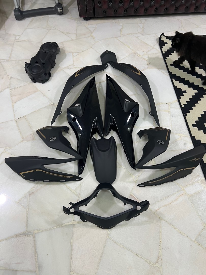 Original aerox coverset, Motorcycles, Motorcycle Accessories on Carousell