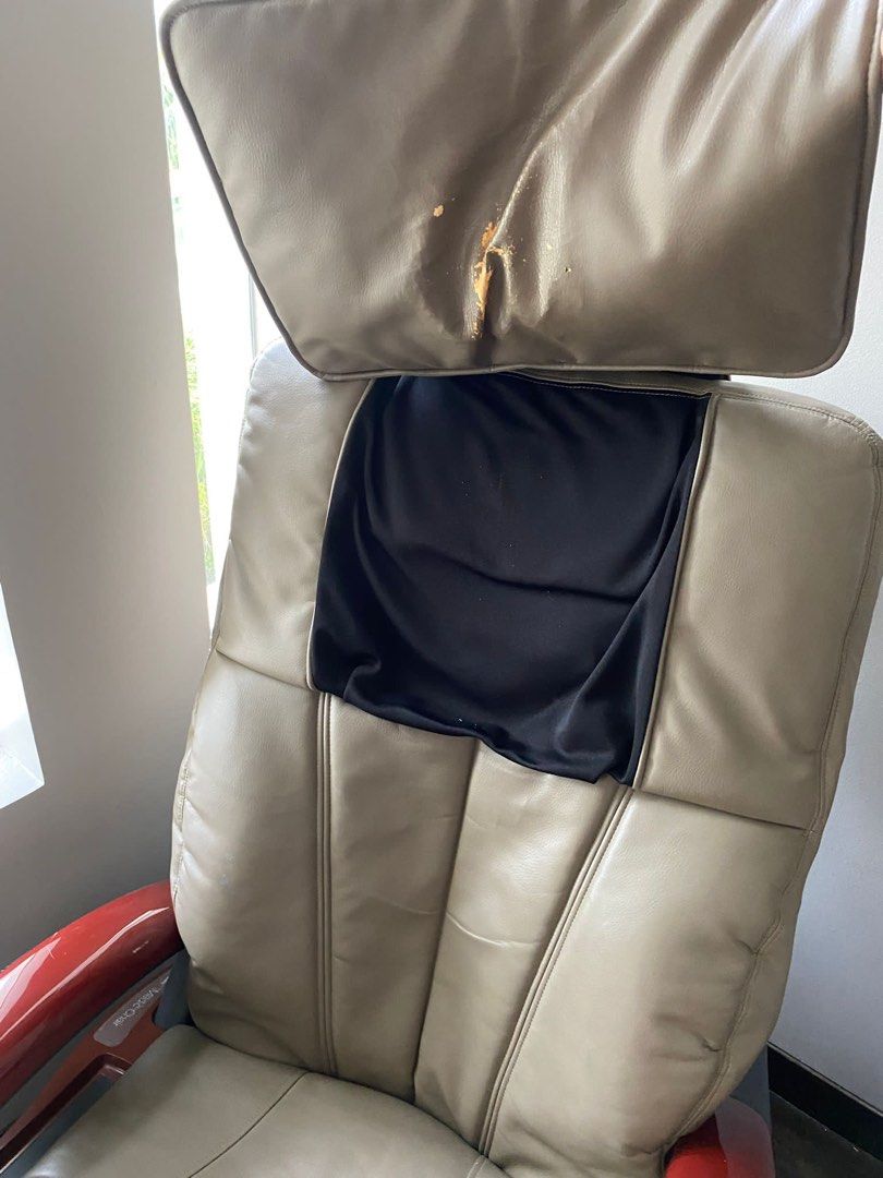 Osim Massage Chair iMedic, Health & Nutrition, Massage Devices on Carousell