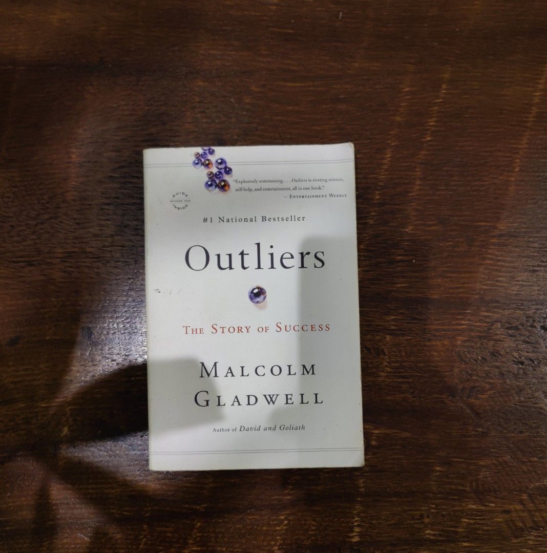 Outliers (Malcolm Gladwell), Buku & Alat Tulis, Buku di Carousell