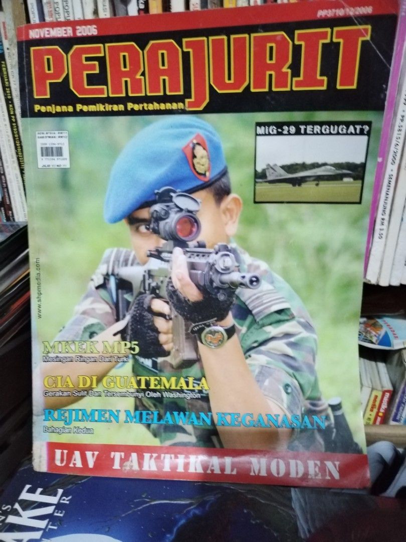 PERAJURIT DAN TEMPUR, Hobbies & Toys, Books & Magazines, Magazines on ...