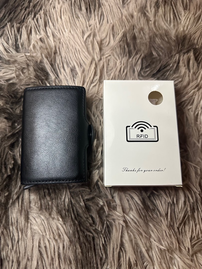 RFID Men’s EDC Wallet in Black, Men's Fashion, Watches & Accessories ...