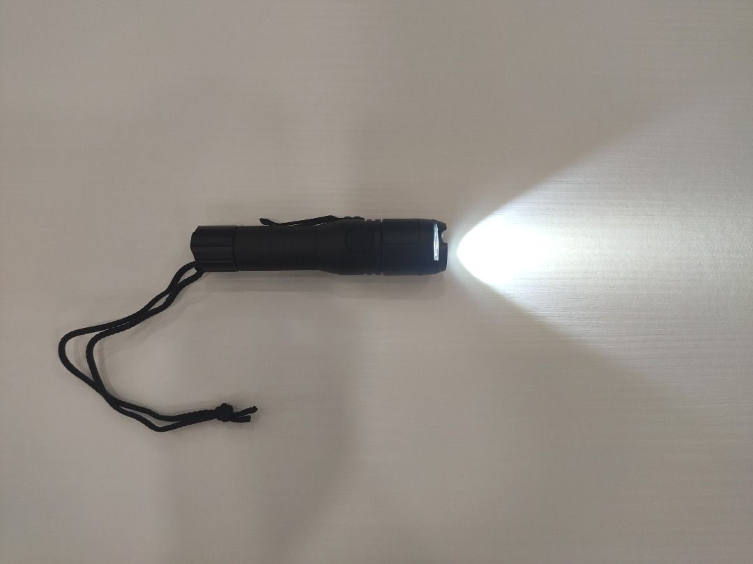 SAF Army Flashlight Torchlight LED Type, Photography, Photography ...