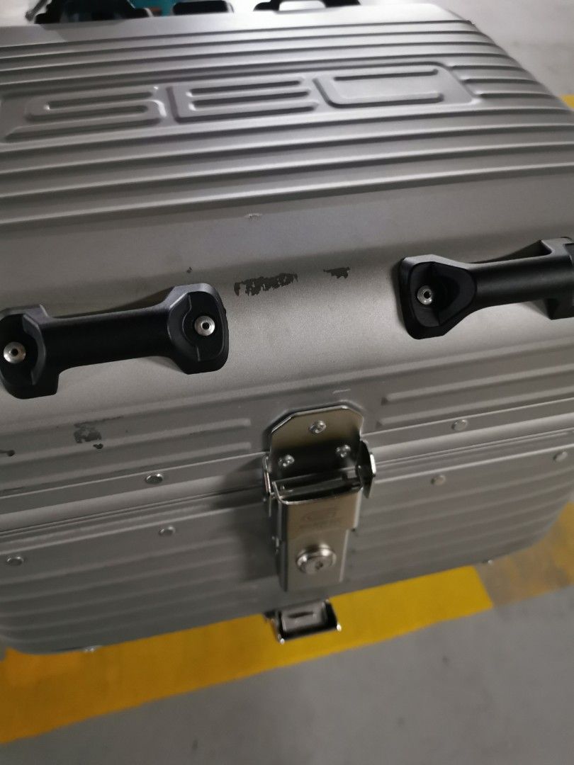 SEC Classic Deluxe Topbox 45L, Motorbikes, Motorbike Parts ...