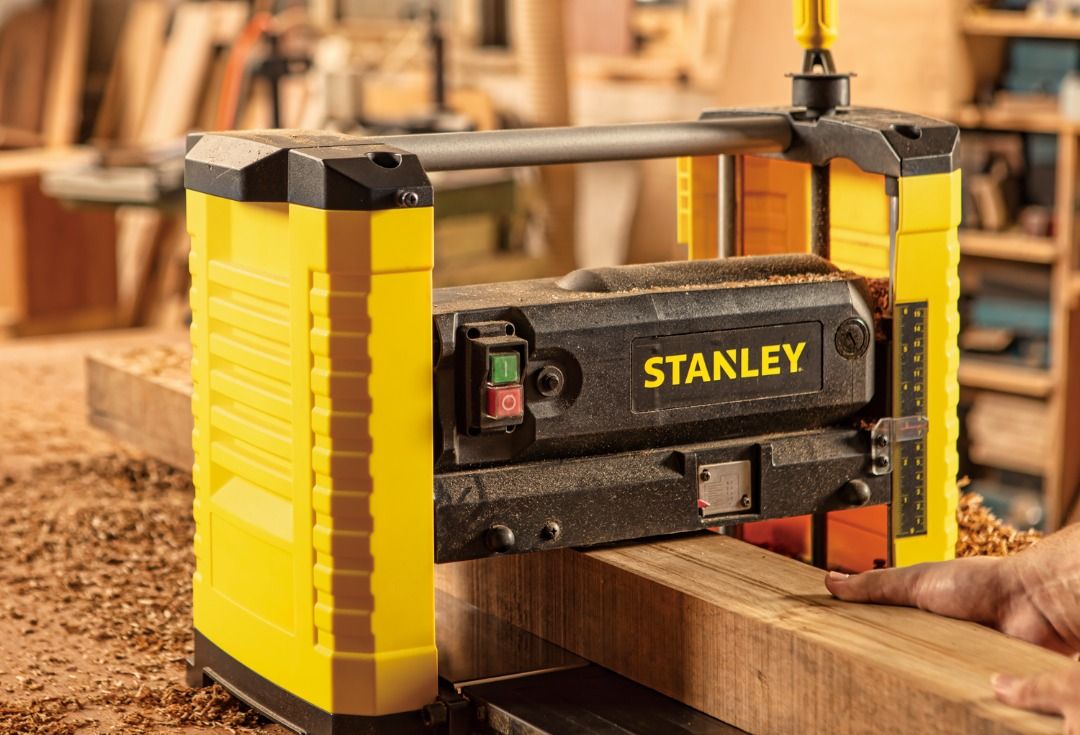 Stanley STP18 Thickness Planer / Bench Planer, Commercial & Industrial ...