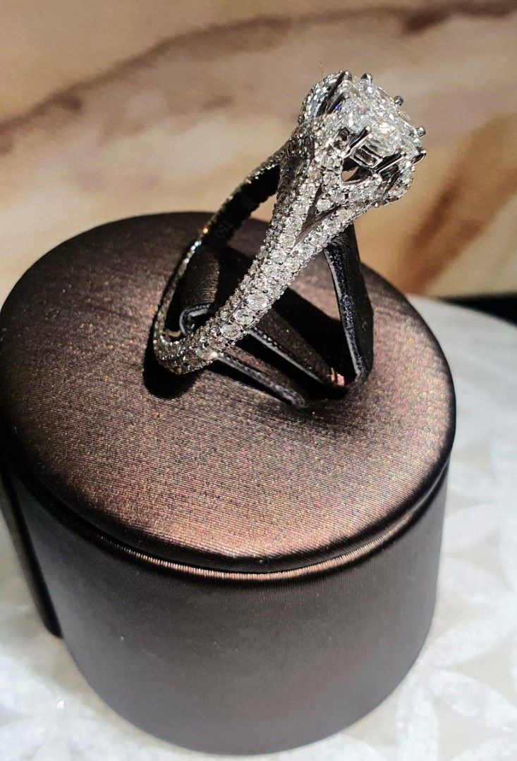 SUPER STUNNING DIAMOND RING, Women's Fashion, Jewelry & Organisers ...