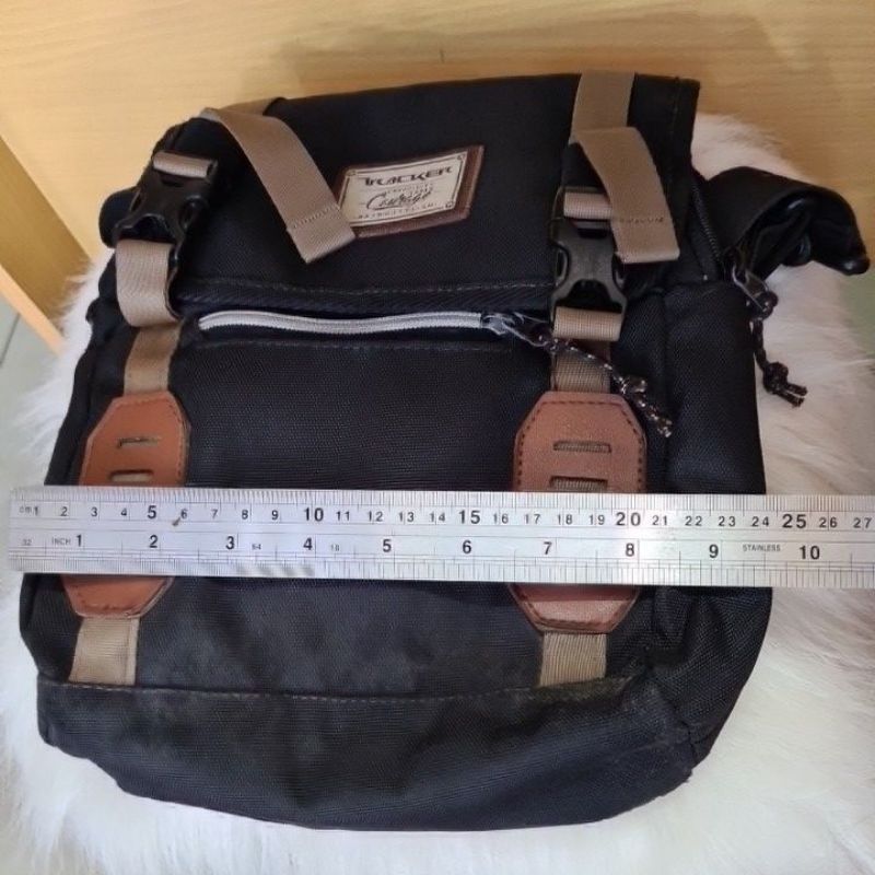 TAS TRACKER CAURAGE WITH RAIN COVER ORIGINAL on Carousell