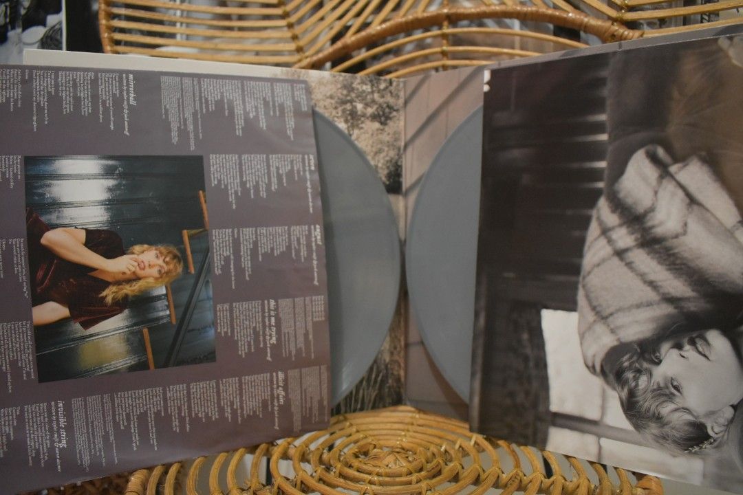 Taylor Swift - Folklore Vinyl, Hobbies & Toys, Music & Media, Vinyls on ...