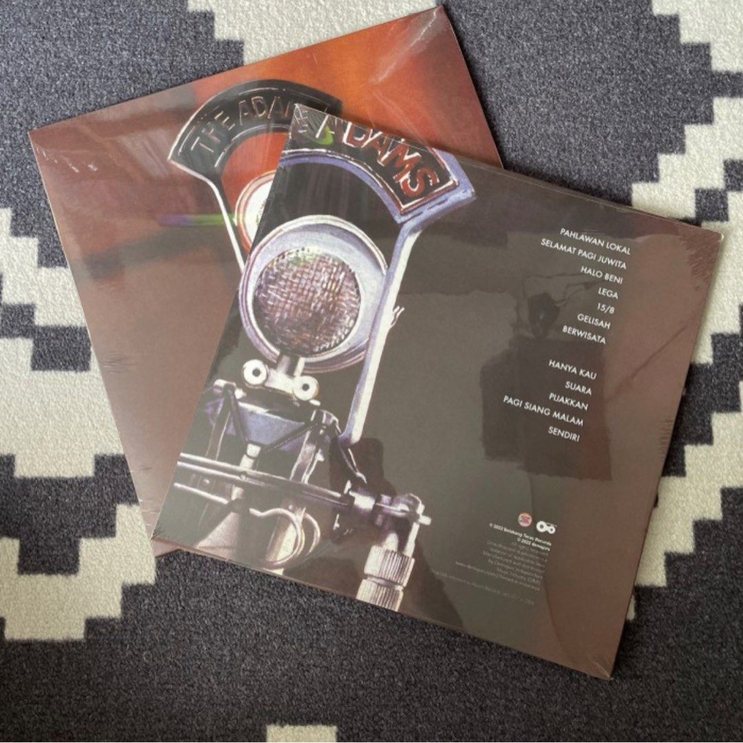 The Adams V2.05 Vinyl (2nd Album), Musik & Media, CD, DVD & Lainnya di ...