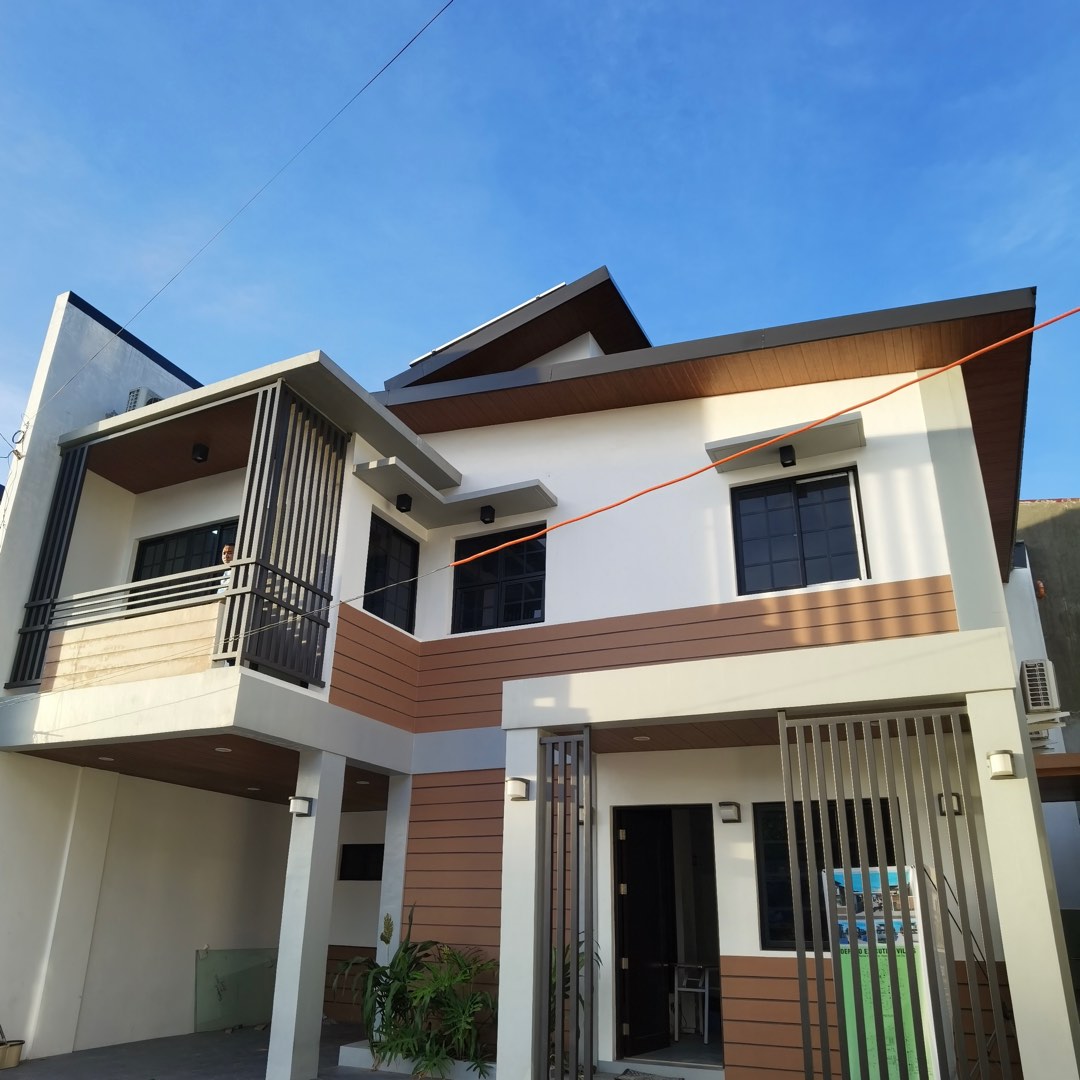 Two-Storey Single Attached House And Lot In Caloocan on Carousell