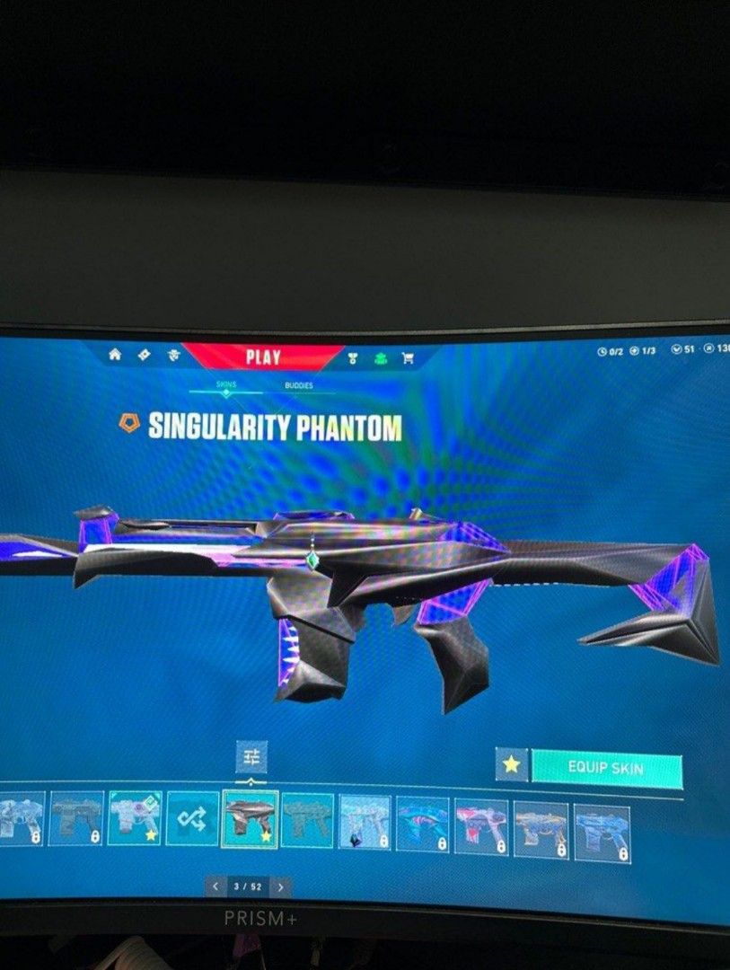 Valorant account w Spectrum and singularity phantom, reaver vandal and ...