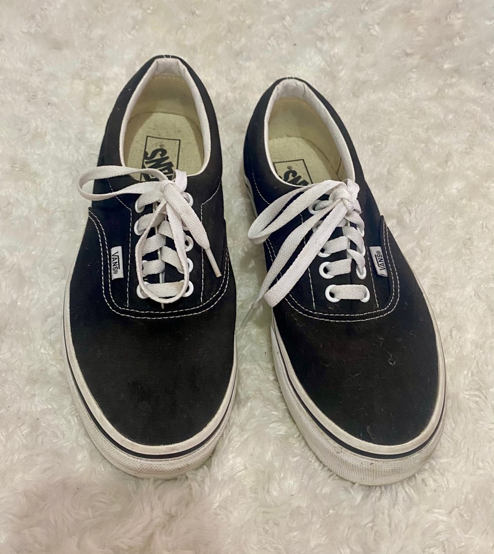 Vans Classic Unisex, Men's Fashion, Footwear, Sneakers on Carousell