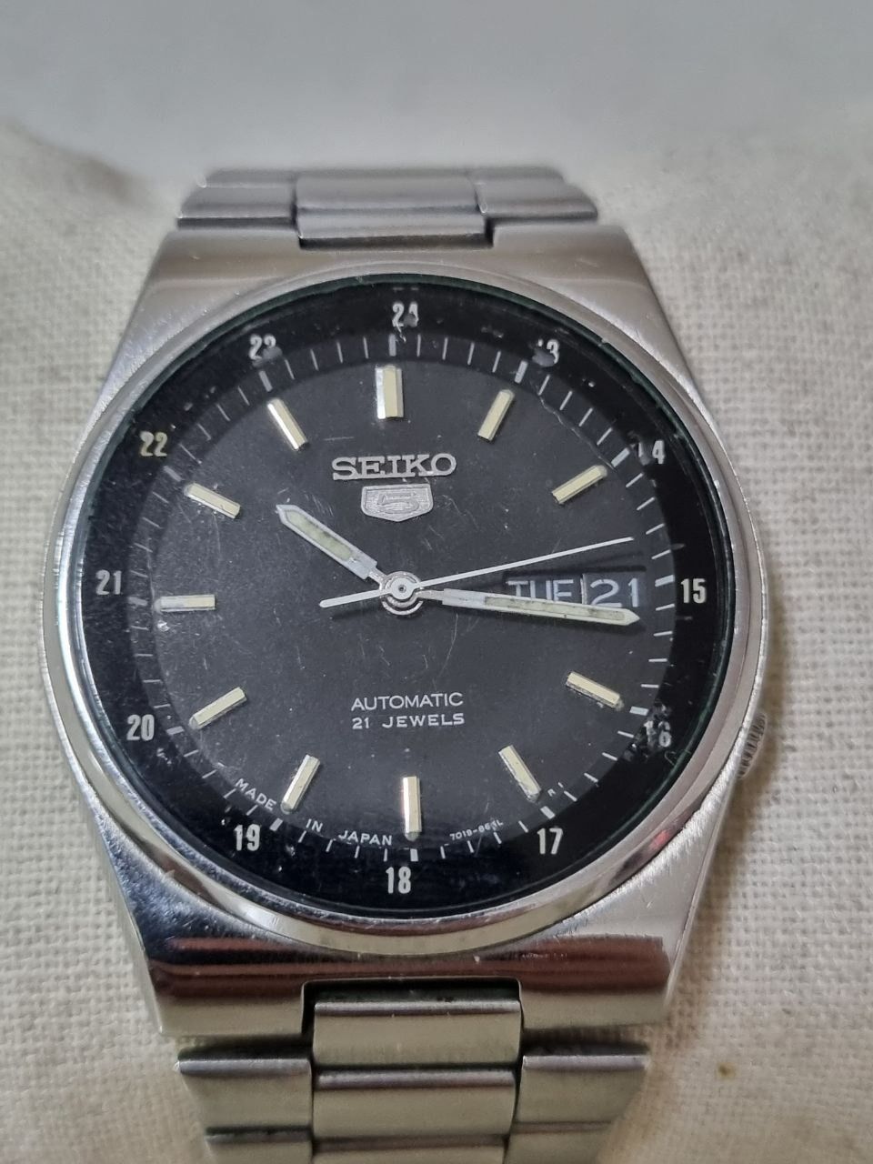 Vintage Seiko 5 Automatic *CHEAP*, Luxury, Watches on Carousell