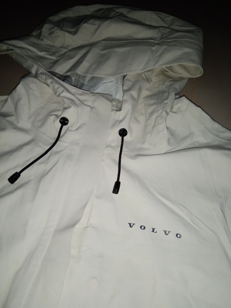 Volvo rain jacket, Women's Fashion, Coats, Jackets and Outerwear on ...