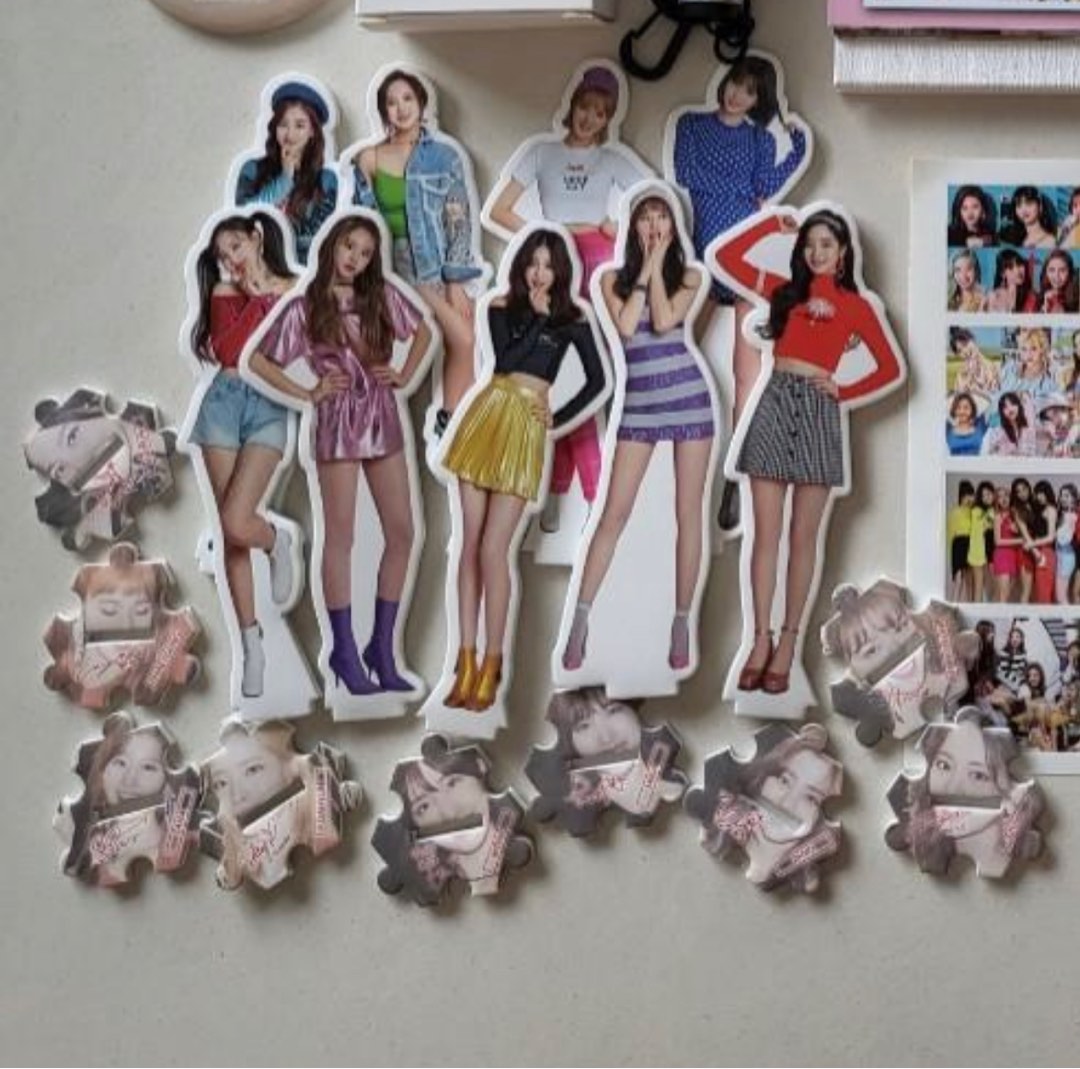 WTS Twice mini standee, Hobbies & Toys, Memorabilia & Collectibles, K ...