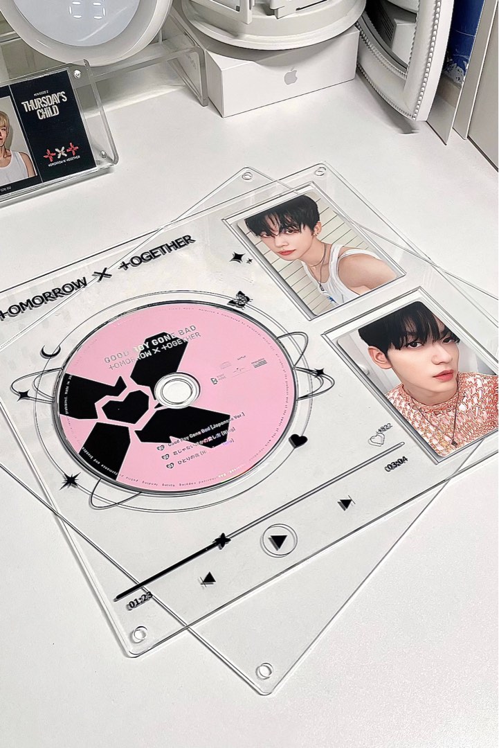 GO WTS TXT Acrylic CD + 2 PC display stand, Hobbies & Toys, Memorabilia ...