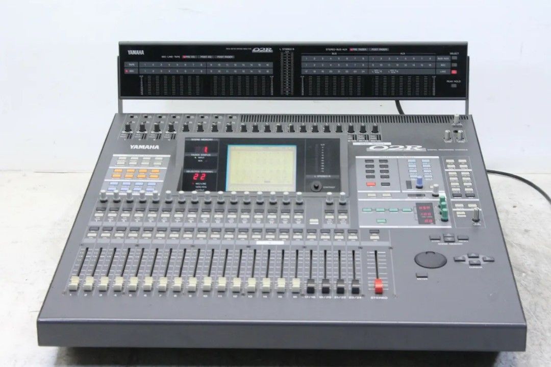 Yamaha O2R Audio Mixing Console Desk Mixer 調音台, 音響器材, 其他音響配件及設備 - Carousell