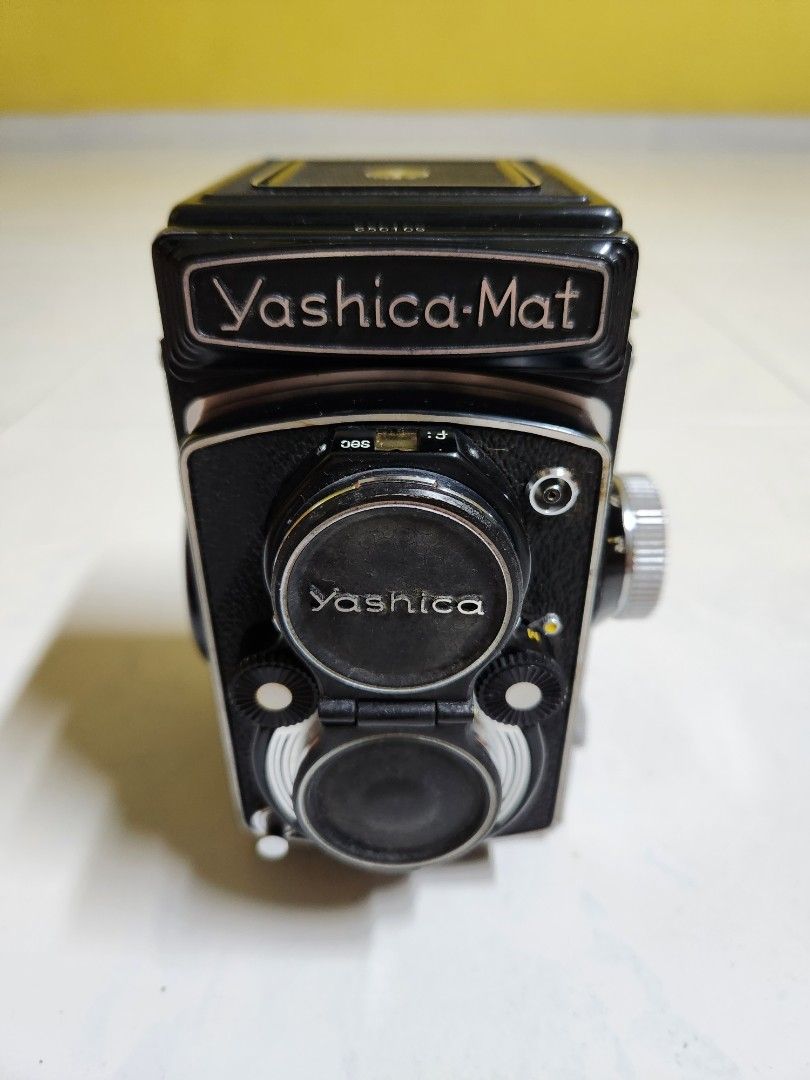 Yashica-Mat Camera, Photography, Cameras on Carousell