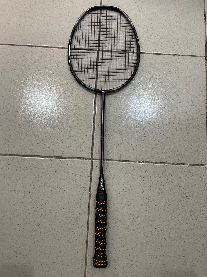 yonex racket, Sports Equipment, Sports & Games, Racket and Ball Sports ...