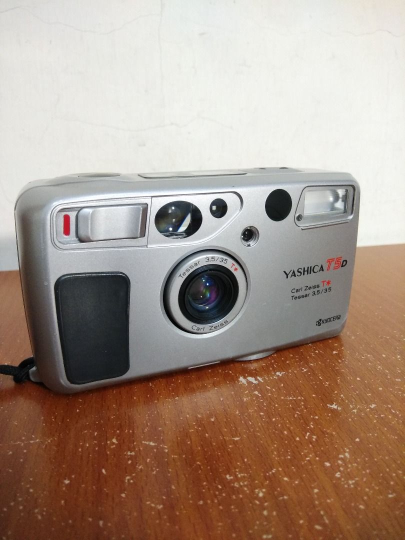 日本製 Yashica T5D Carl Zeiss 卡爾蔡司 底片相機 傻瓜相機, 相機攝影, 相機在旋轉拍賣