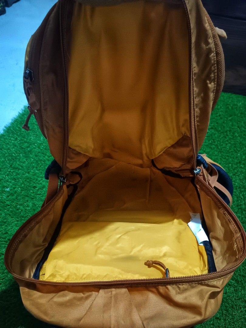 Arc'teryx Axios 25 Bag Pack, Men's Fashion, Bags, Backpacks on Carousell