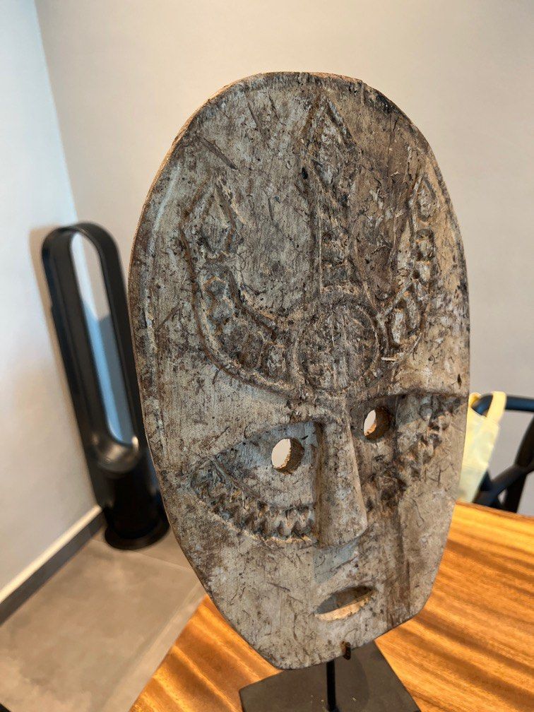 Bali Sacred Ethnic Tribal Mask Statue w Stand, Hobbies & Toys ...