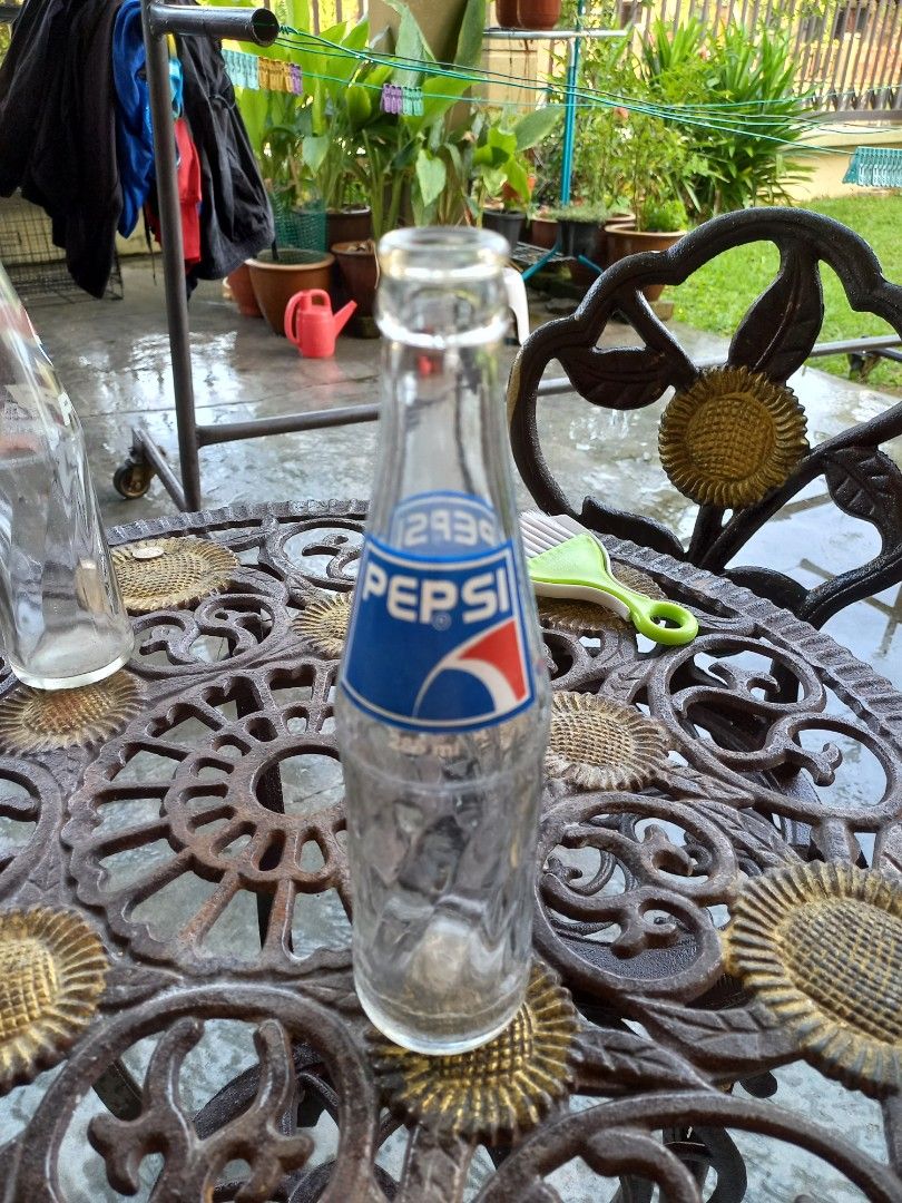 Botol Pepsi C, Hobbies & Toys, Collectibles & Memorabilia, Vintage ...