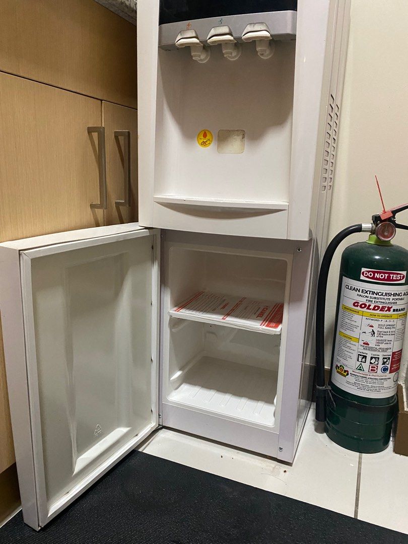 Camel Water Dispenser, TV & Home Appliances, Kitchen Appliances, Water ...