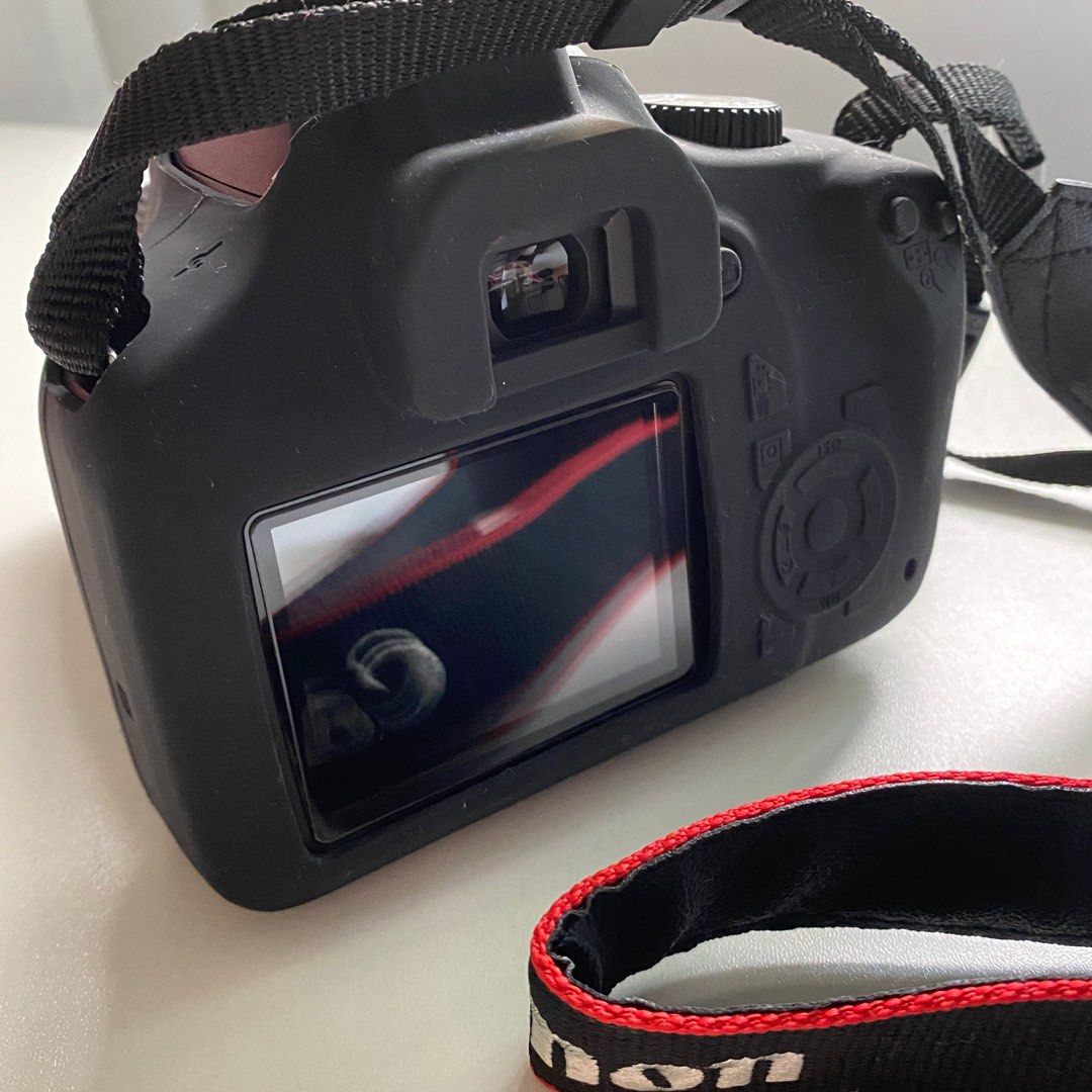 Canon EOS 3000D EF-S 18-55 Kit with Inclusions (Strap, Bag, Hood) DSLR ...