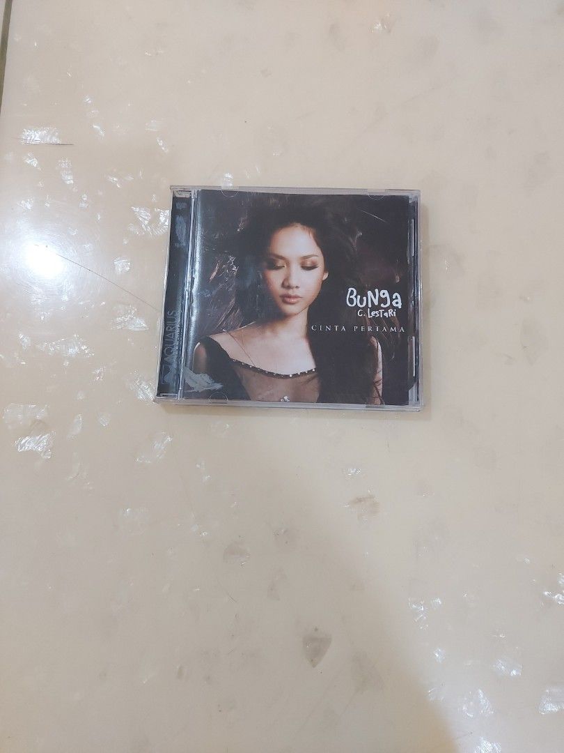 CD Bunga Cinta Lestari, Musik & Media, CD, DVD & Lainnya di Carousell
