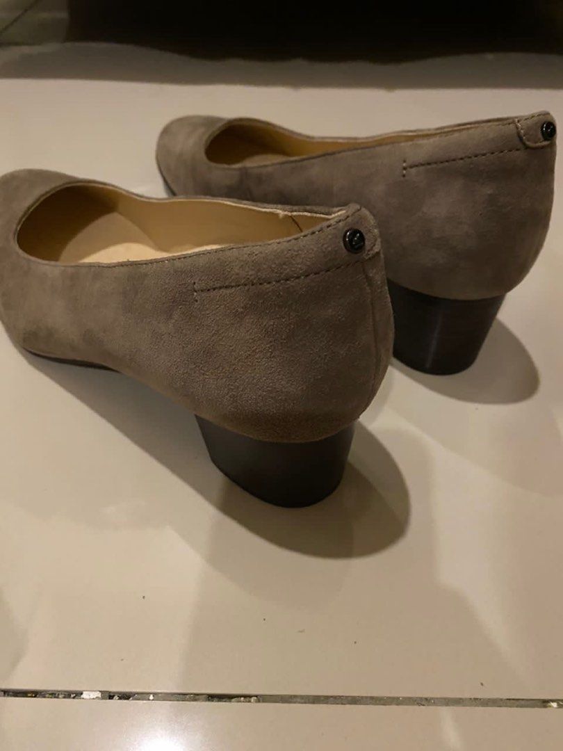Clarks Linnae Pump, Women's Fashion, Footwear, Heels on Carousell